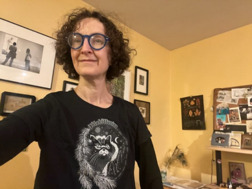 E23FD57C 1736 46D0 BDA2 5BA46A13453E - Gifyu